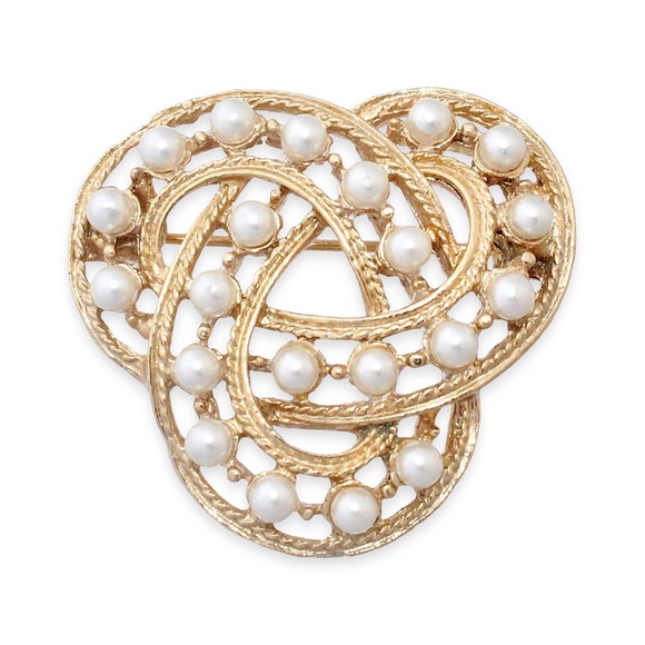 Jewelry | Vintage Celtic Trinity Knot Brooch Faux Pearl Gold Tone ...